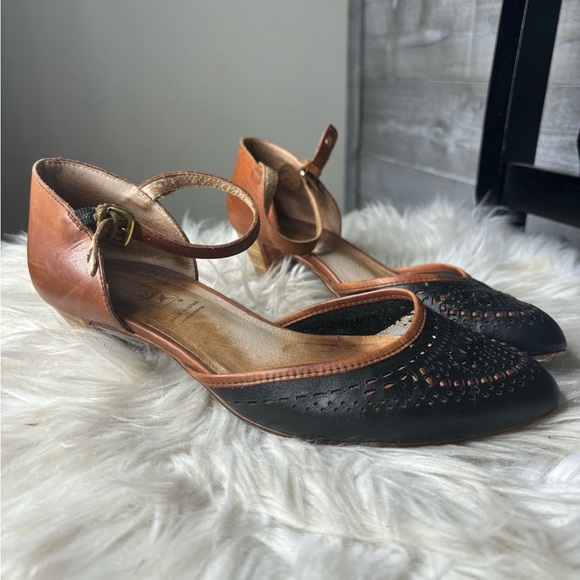 PIKOLINOS | Shoes | Pikolinos Made In Spain Leather Strappy Heeled ...